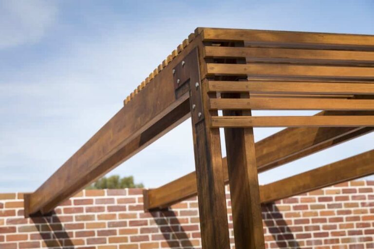 How To Create A Private Oasis Using Timber Screening